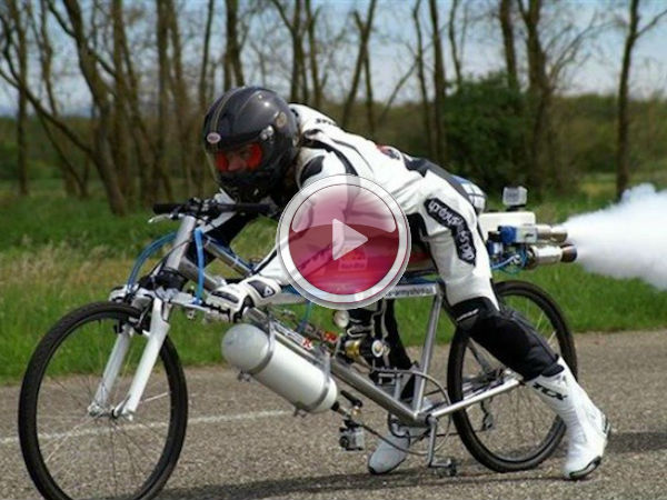 Rocket Powered Cyclist Sets Speed Record At 263kmh | साइकिल से बनाया ...